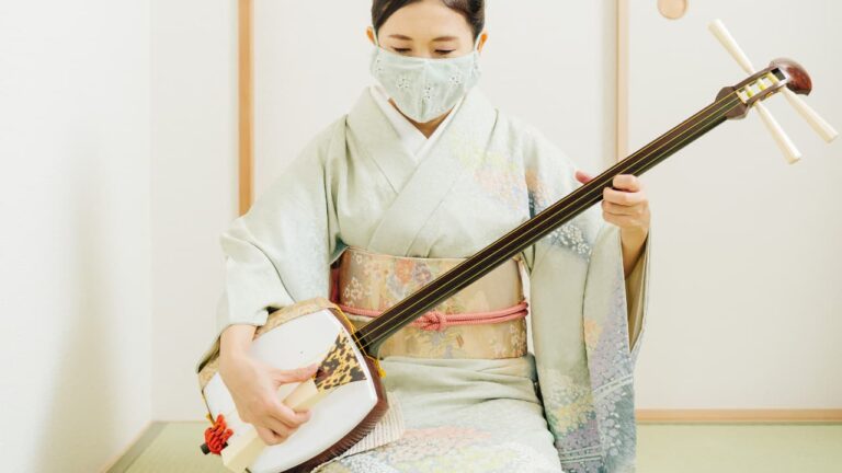 The Enchanting Sounds of Traditional Japanese Musical Instruments ...