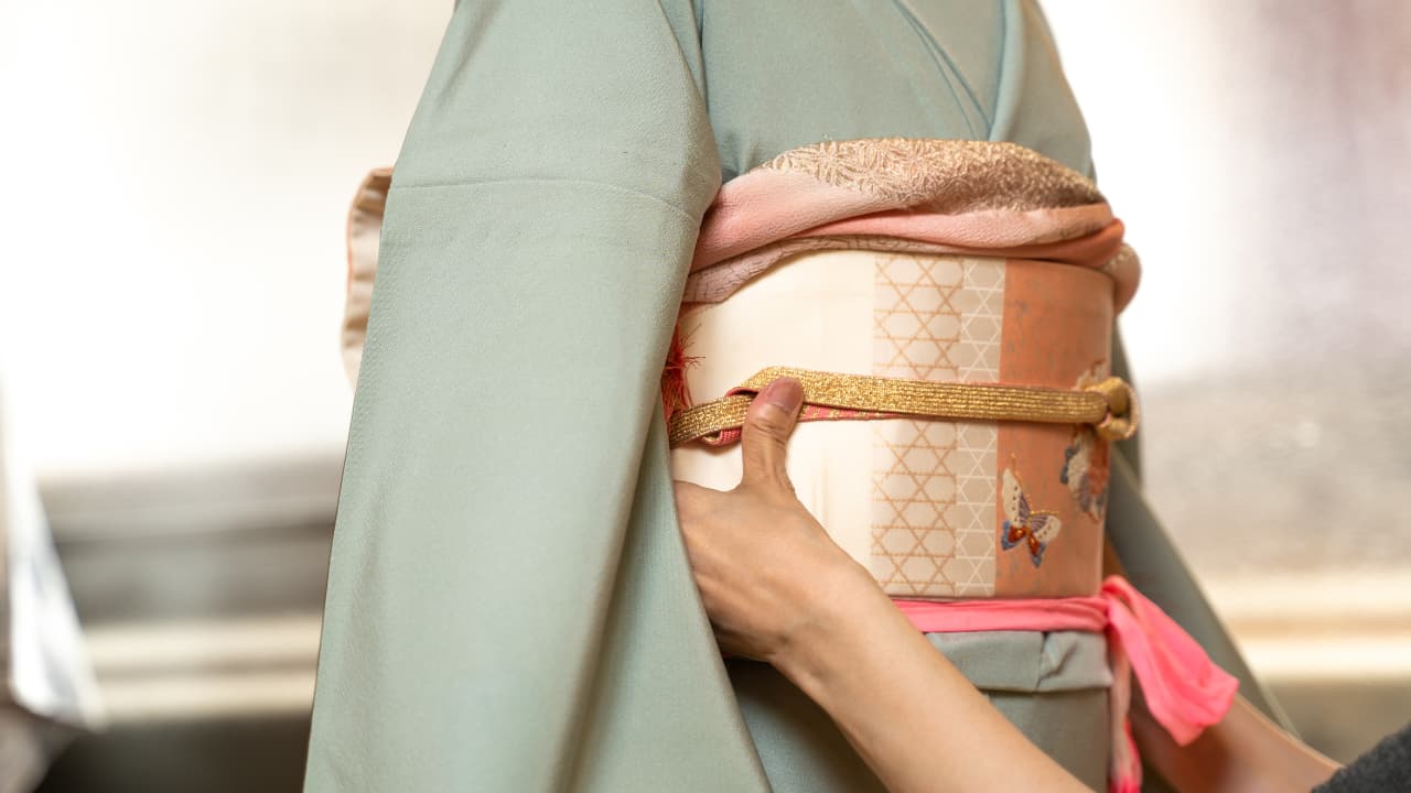 Kimono: Traditional Japanese Attire/clothes | Tradition of Japan